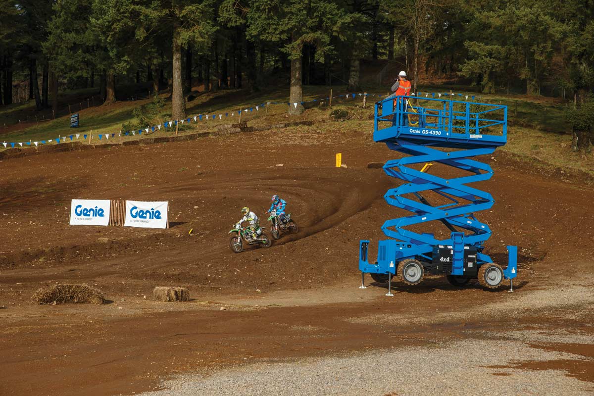 Genie® GS™-4390 RT Rough Terrain Scissor Lift