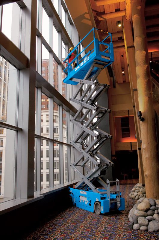 Genie® GS™-3232 Scissor Lift